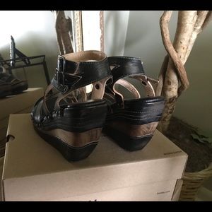 Bed Stu | Shoes | Bed Stu Strappy Sandals | Poshmark